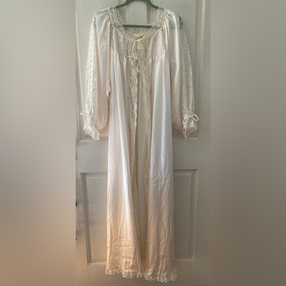 Vintage Victoria’s Secret Satin Lace Maxi Robe Bridal… - Gem